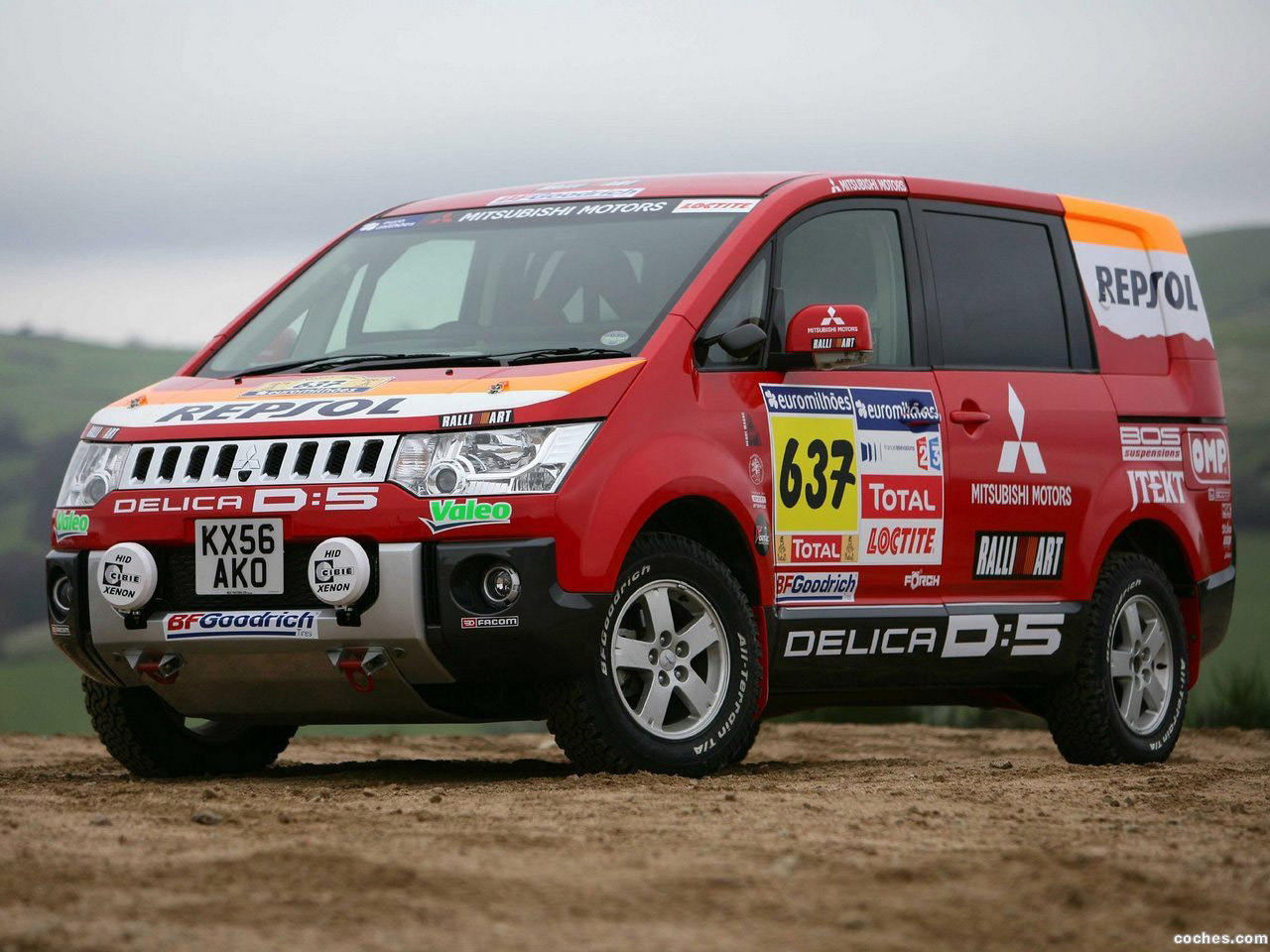 Fotos de Mitsubishi Delica D5 Rally