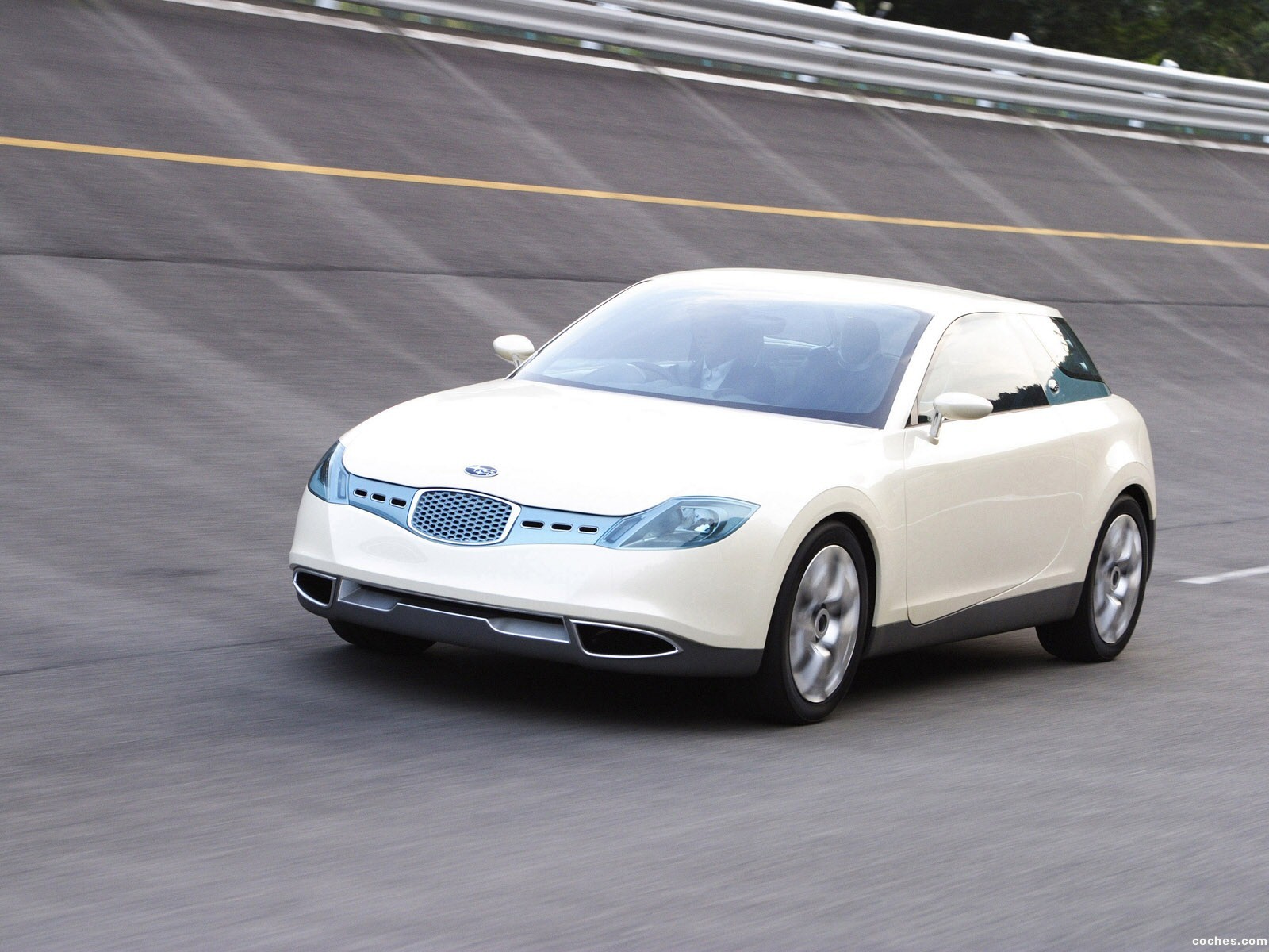 Fotos de Subaru B5-TPH Concept 2005