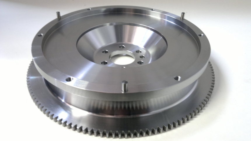 Volante motor, para qué sirve y cómo funciona